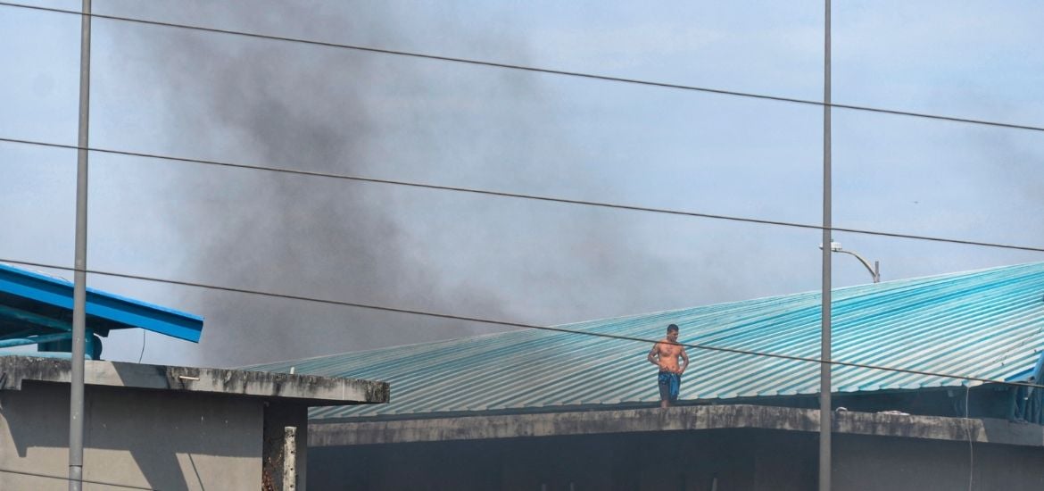 Violento motín en cárcel de Ecuador | NVI Noticias