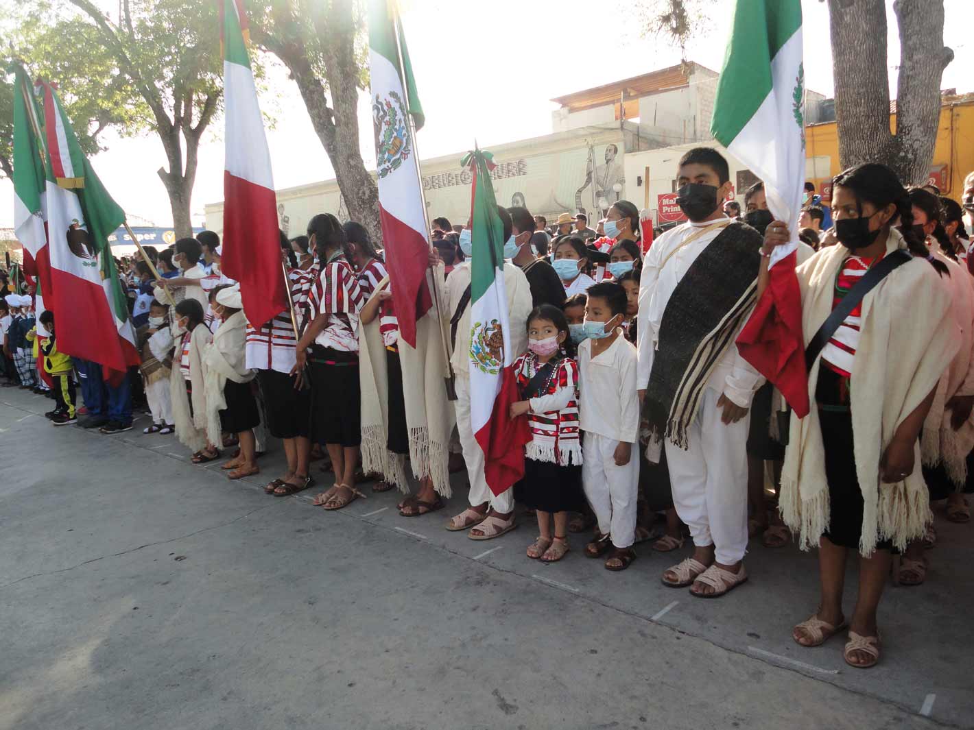 Niños de la Mixteca cantan himno mexicano en lenguas maternas | NVI ...