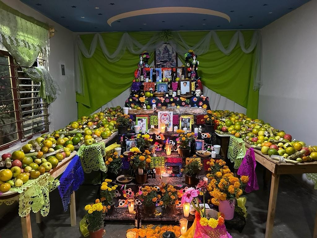 Recogida de la ofrenda, tradición que perdura en la Mixteca de Oaxaca ...