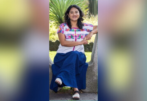 Nadia López presentará poemario: Ñu'ú Vixo 'Tierra Mojada', en Oaxaca ...