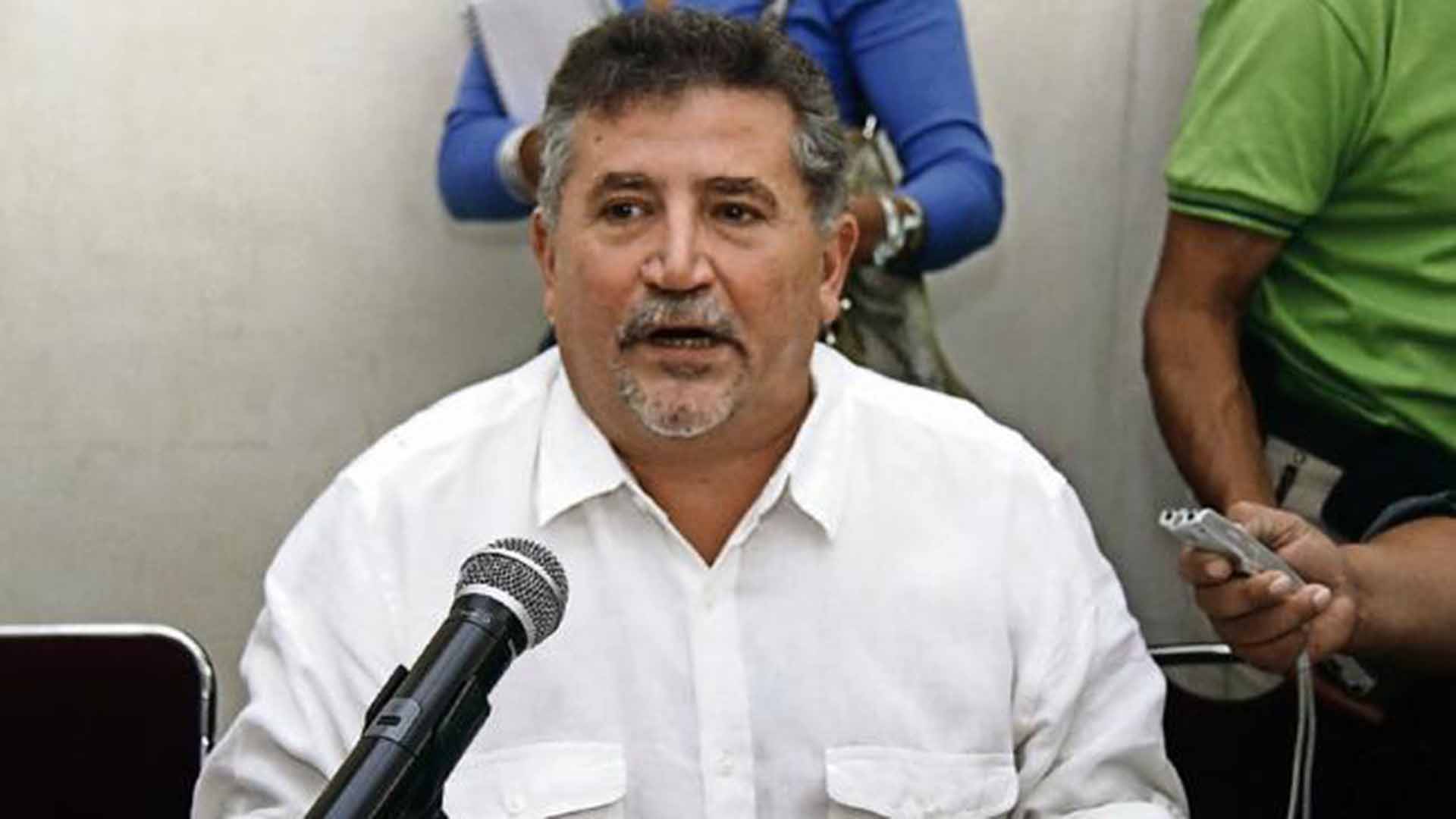 Multan a Estefan Garfias por actos anticipados de precampaña | NVI Noticias