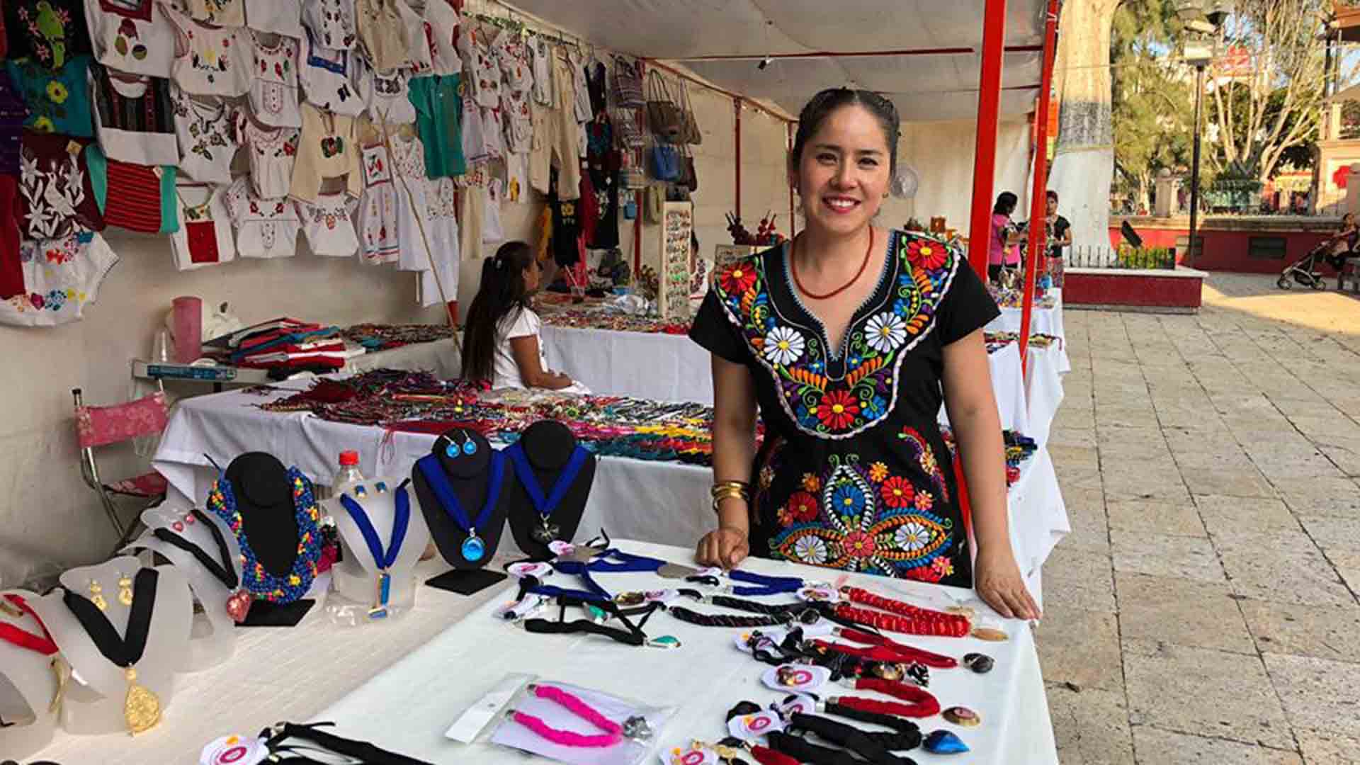 Se abren paso artesanas de la Mixteca, Oaxaca | NVI Noticias