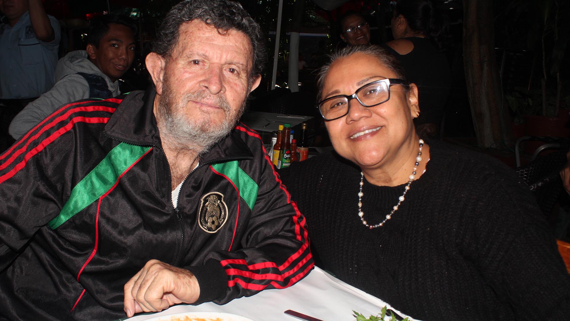 Abrazos para Mario Cervantes | NVI Noticias