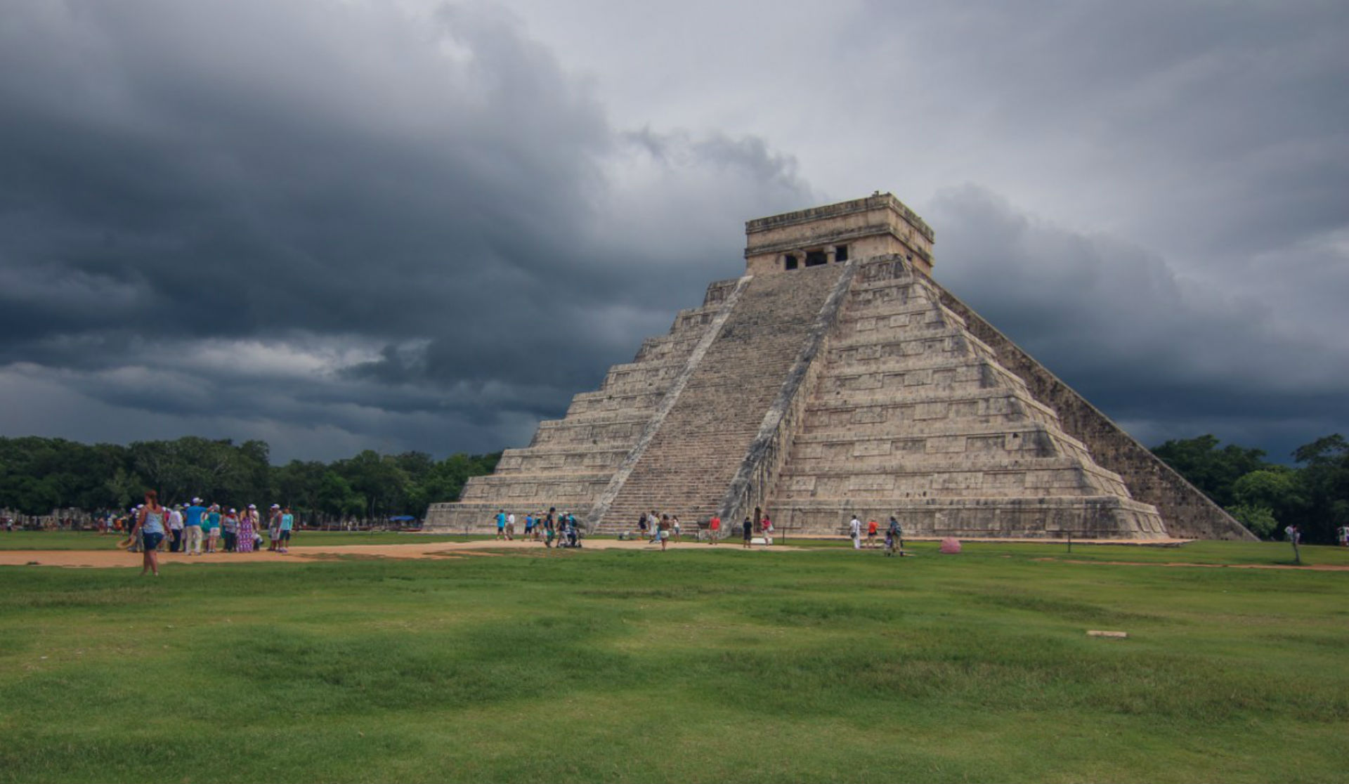 Descubren otra pirámide al interior de la gran pirámide de Kukulkán ...